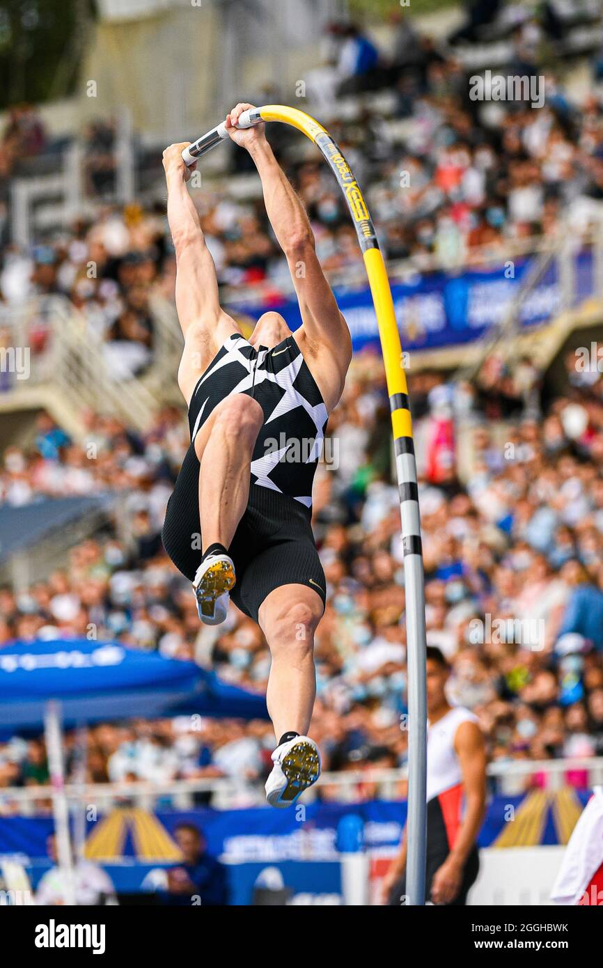 Sam Kendricks (Men's Pole Vault) of the USA competes during the IAAF ...