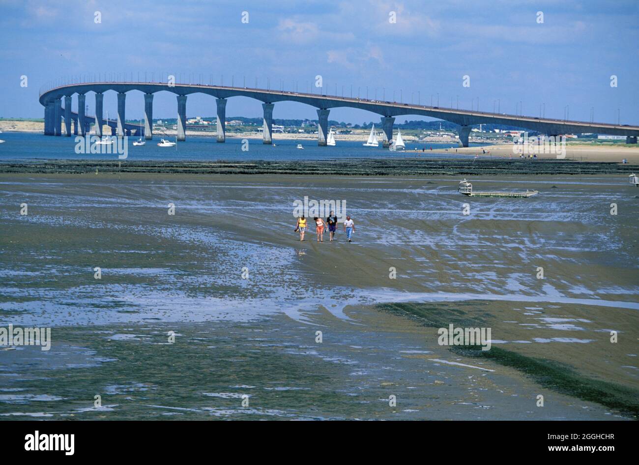 FRANCE, CHARENTE MARITIME, RE ISLAND, THE BRIDGE Stock Photo - Alamy
