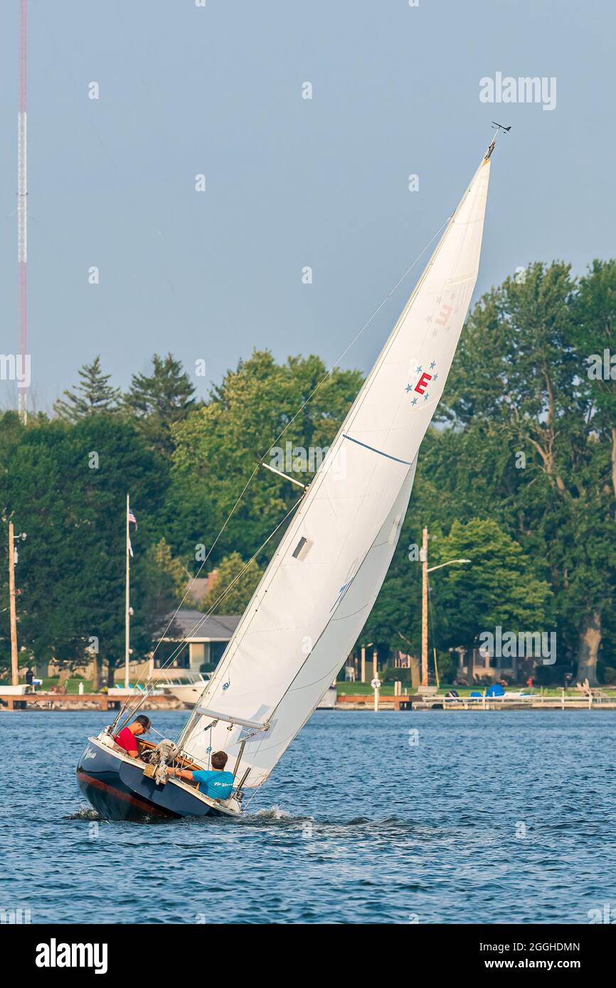 The Sturgeon Bay Yacht club holds sailboat races every Thursday night ...