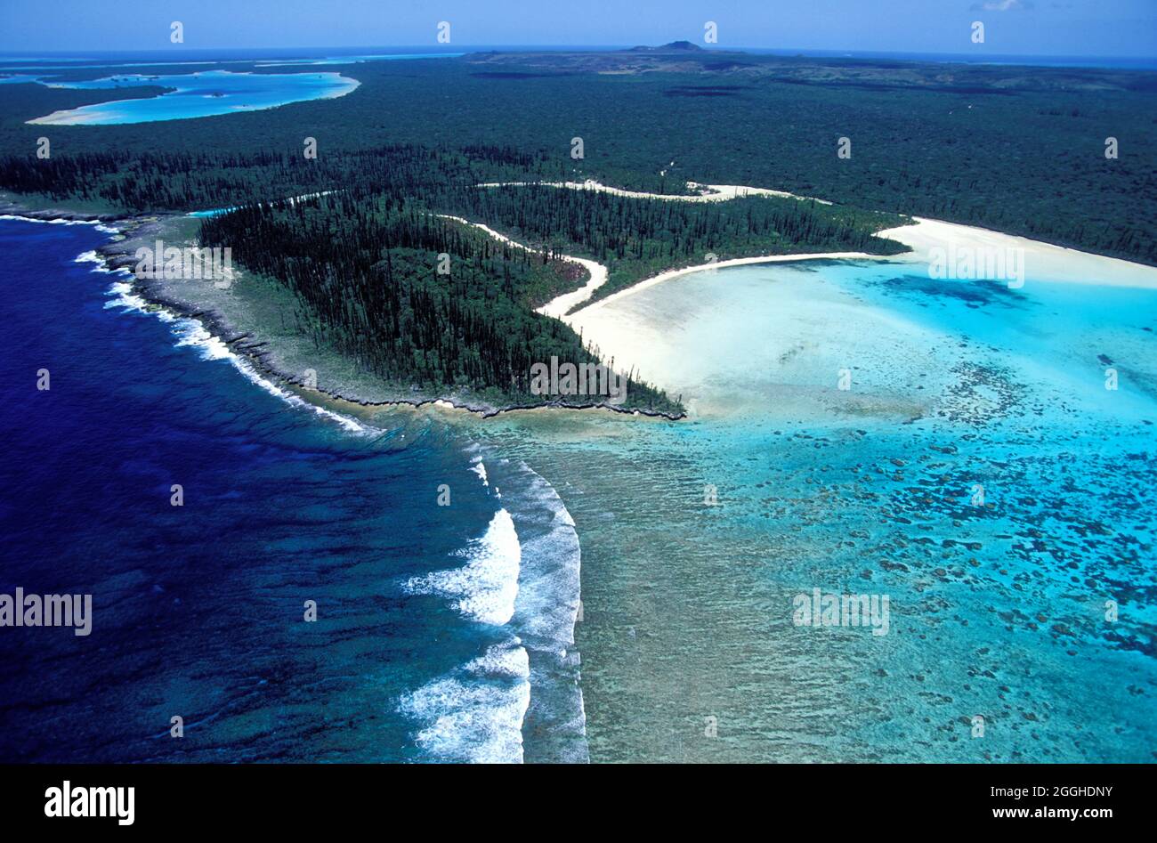NEW CALEDONIA. PINE ISLAND. AERIAL VIEW OF ORO BAY Stock Photo - Alamy