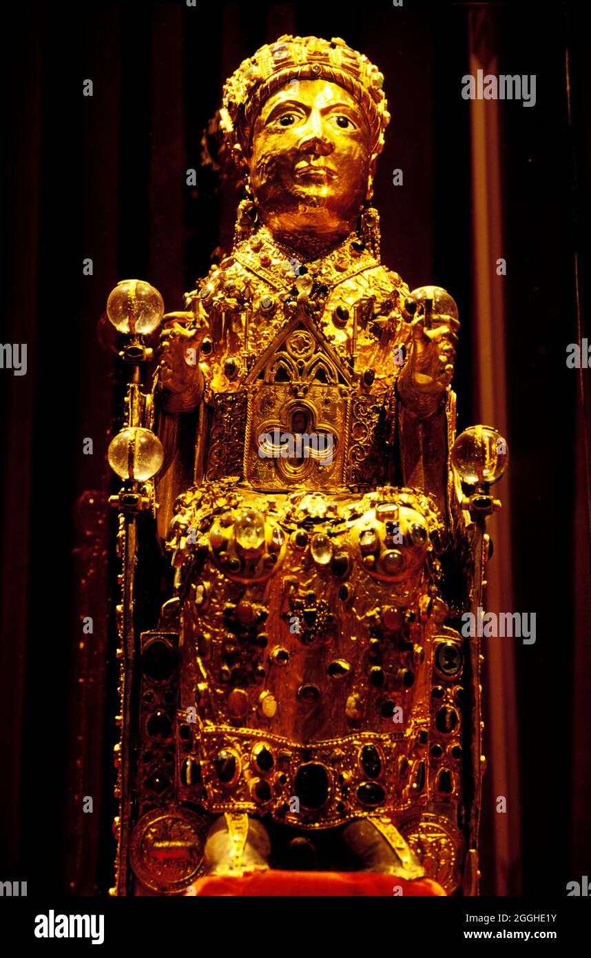 Relic of sainte foy hi-res stock photography and images - Alamy
