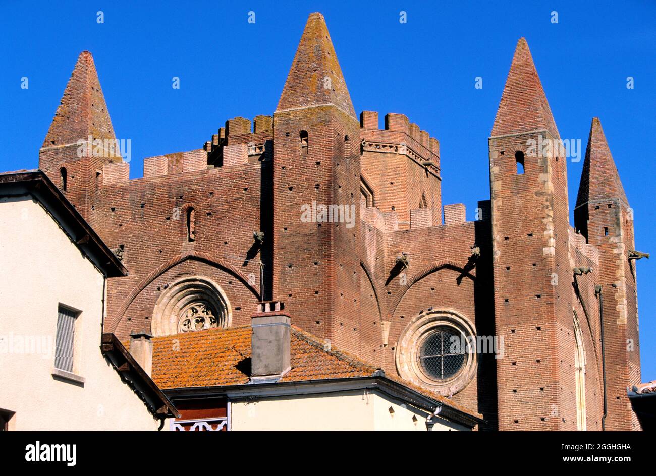 FRANCE. GERS (32) VILLAGE OF SIMORRE. FORTIFIED CHURCH (XIVTH CENTURY ...