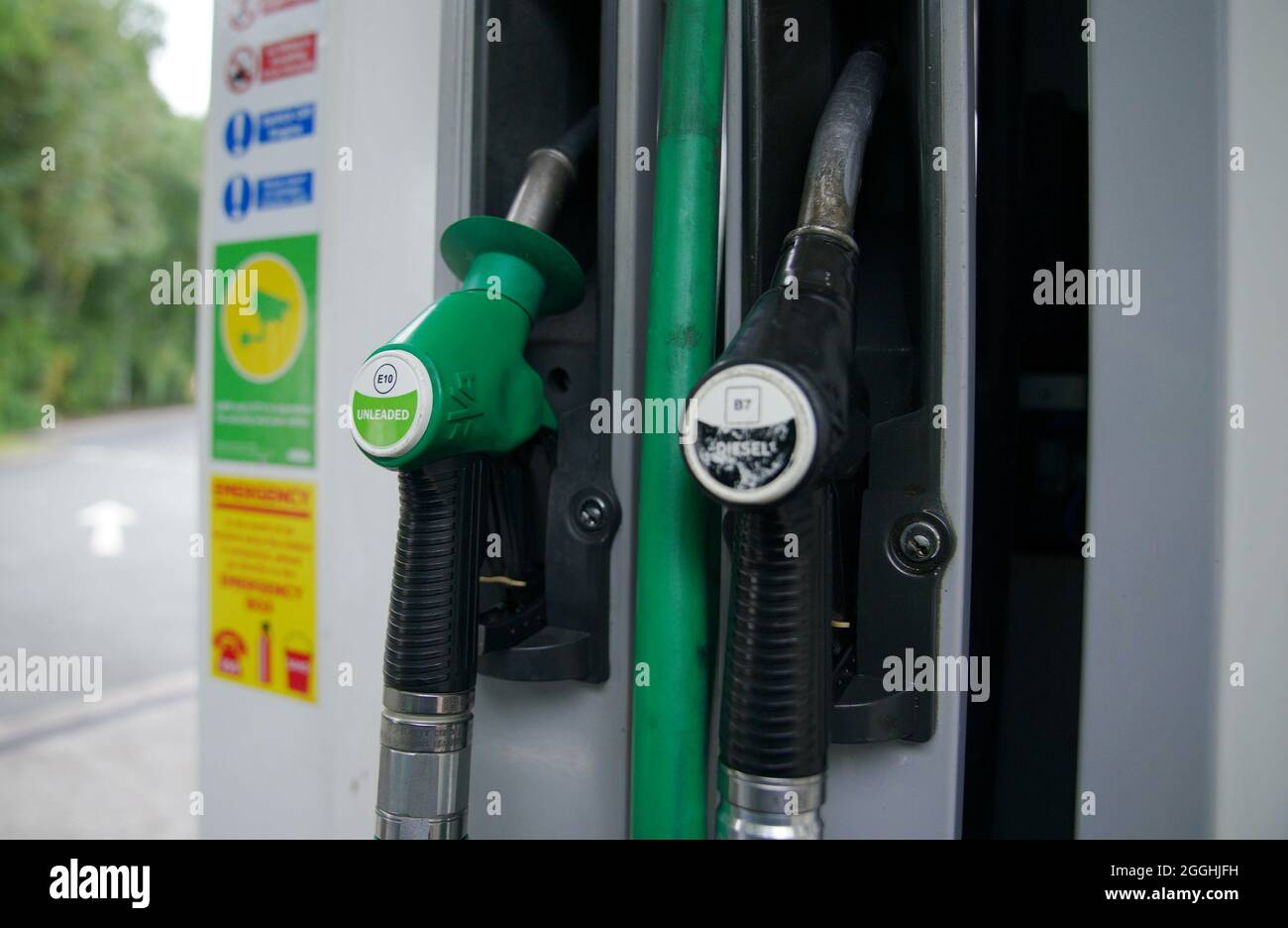 Asda fuel stations hi-res stock photography and images - Alamy