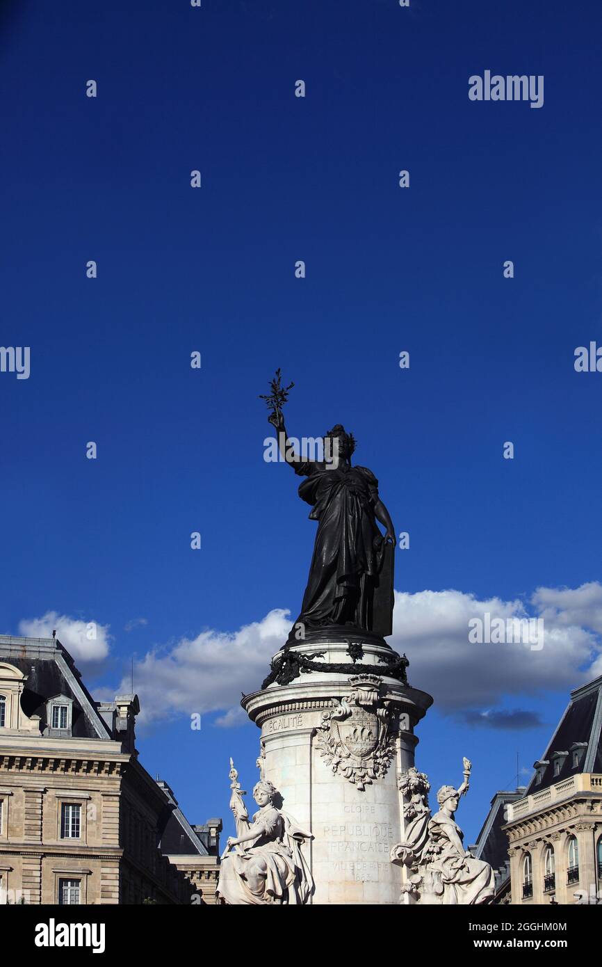 Republic Square Paris France High Resolution Stock Photography and ...