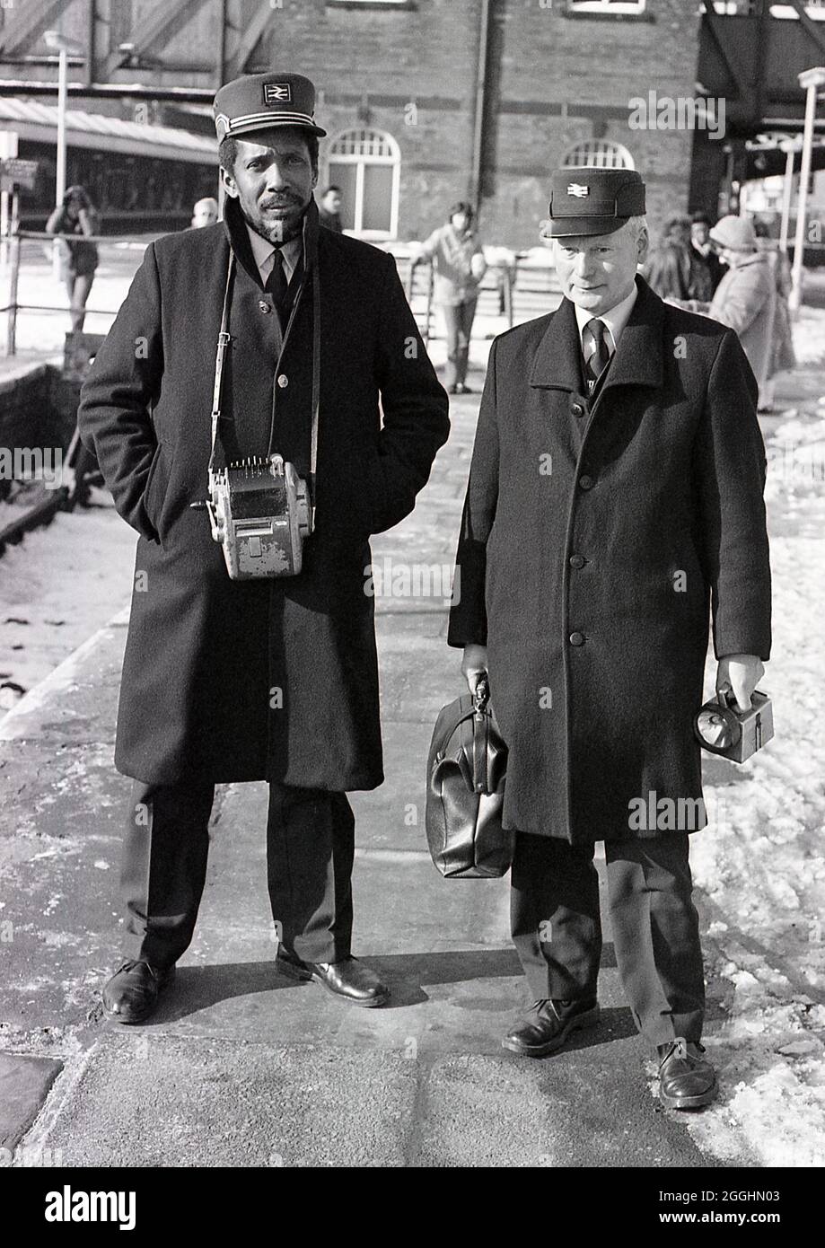 British rail staff hi-res stock photography and images - Alamy