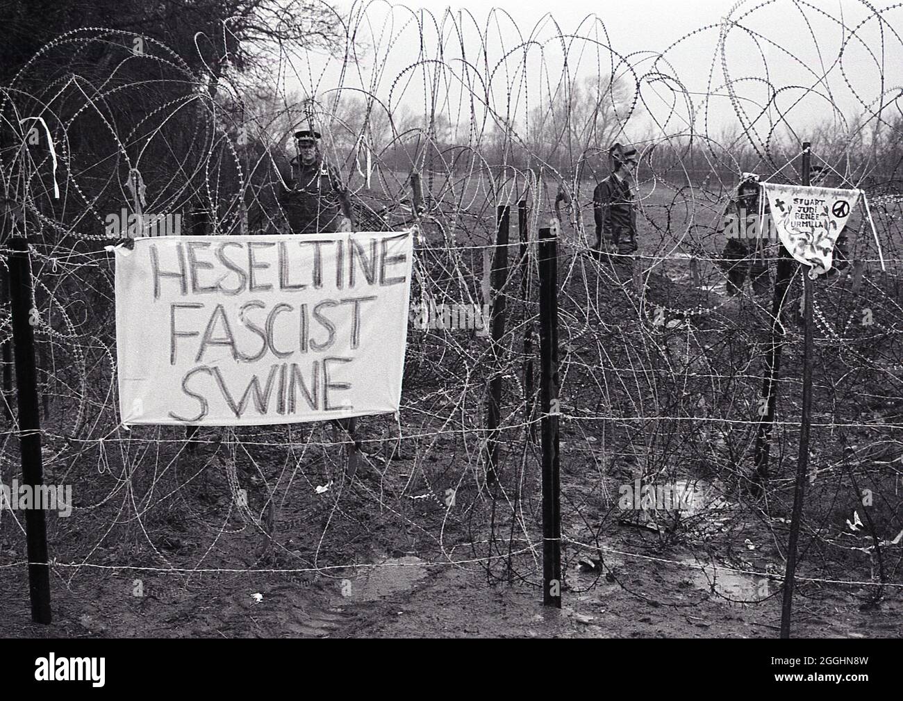 Nuclear missile 1980s hi-res stock photography and images - Alamy