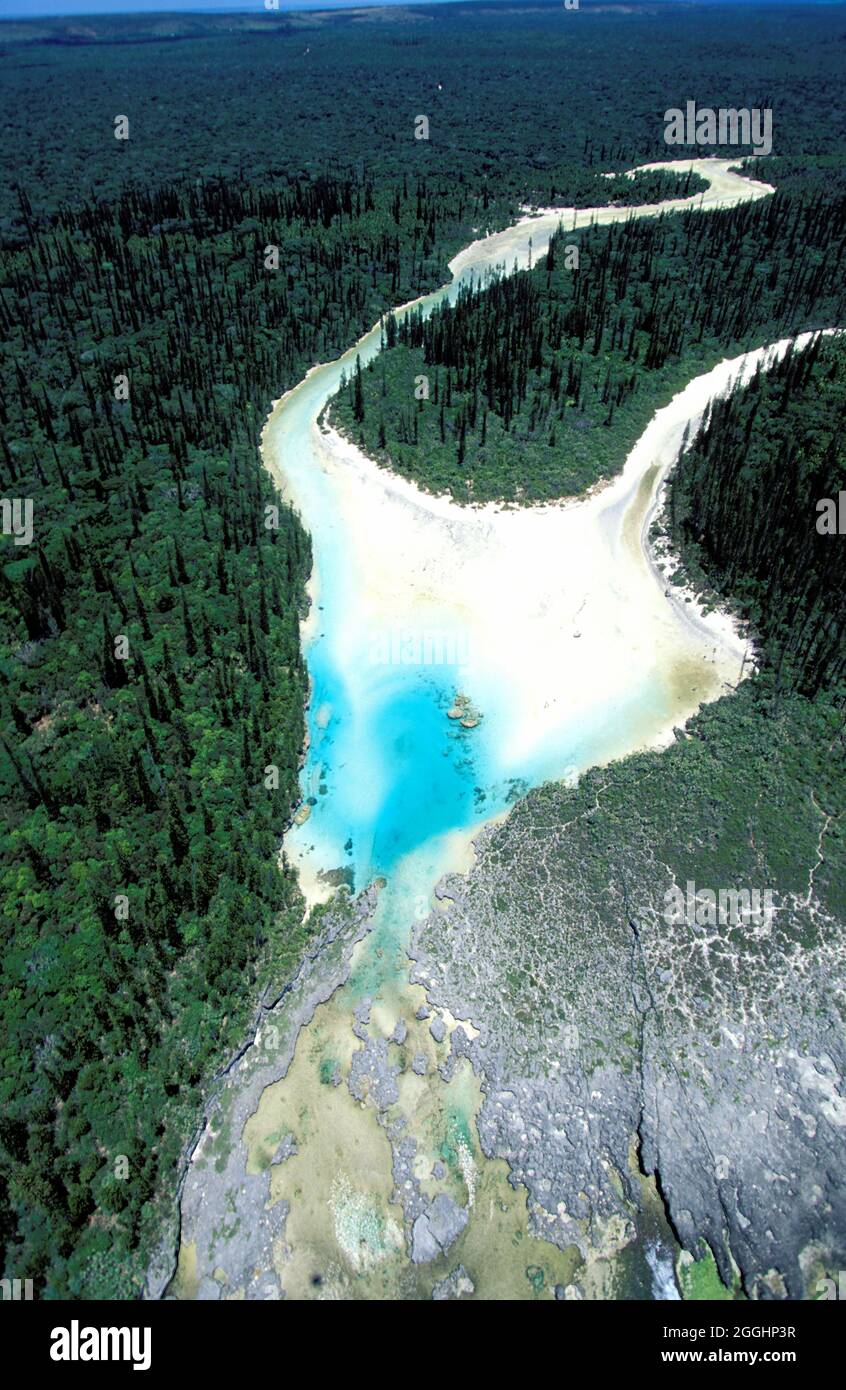 NEW CALEDONIA. PINES ISLAND. AERIAL VIEW OF ORO BAY Stock Photo - Alamy