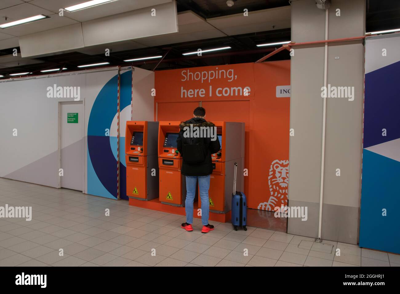 ING ATM At Schiphol Airport The Netherlands 9-12-2019 Stock Photo - Alamy