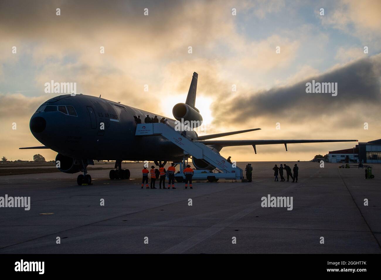 NAVAL STATION ROTA, Spain (Aug. 31, 2021) Evacuees from Afghanistan ...