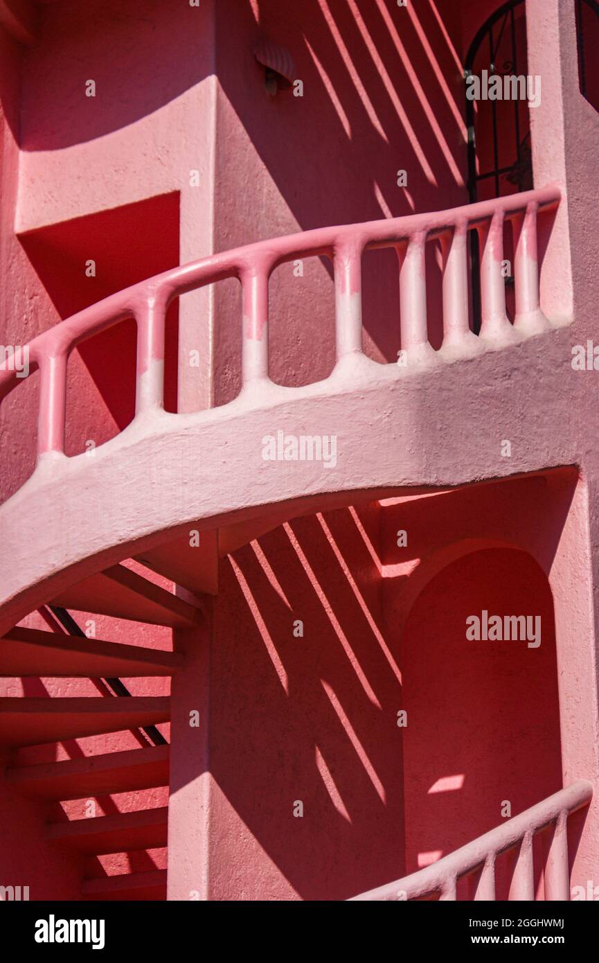 Ombre rose hi-res stock photography and images - Alamy