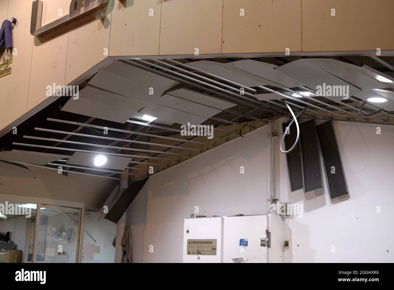 Drone attack airport hi-res stock photography and images - Alamy