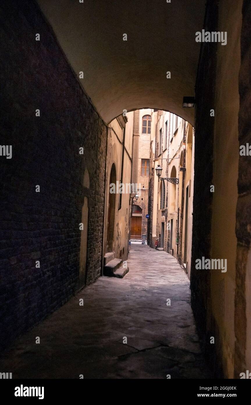 Arched tunnel in old medieval hi-res stock photography and images - Alamy