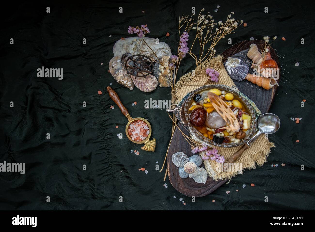 Sweet dessert : kind of Chinese dessert with boil sugar syrup is ...