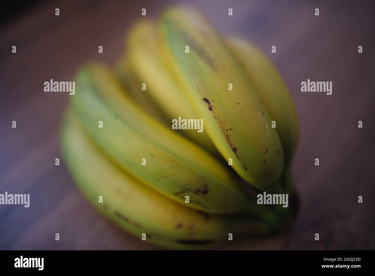 Bundle of bananas hi-res stock photography and images - Alamy