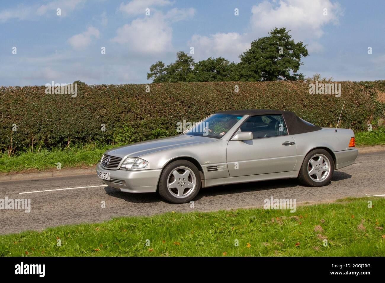 1990 90s silver Mercedes Benz 500 4973cc 2dr cabrio en-route to ...