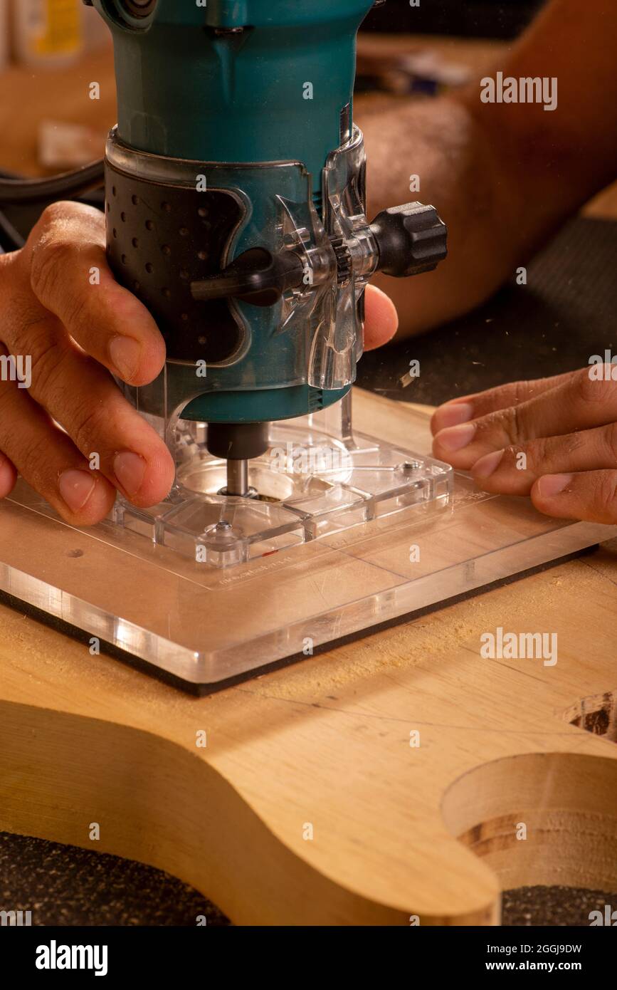 Classical guitar luthier hi-res stock photography and images - Alamy