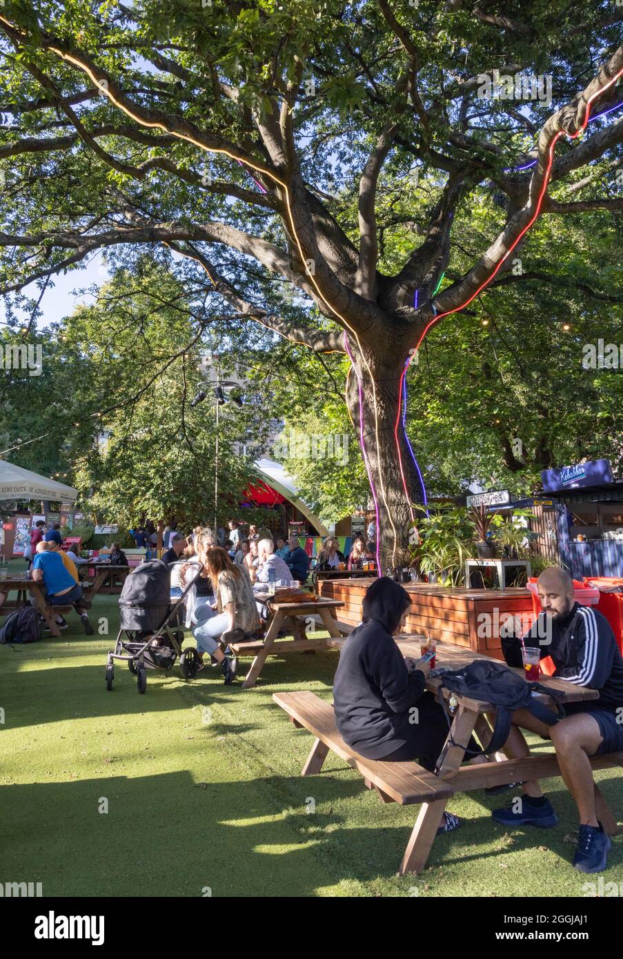 Assembly George Square Gardens, Edinburgh, people sitting drinking in ...