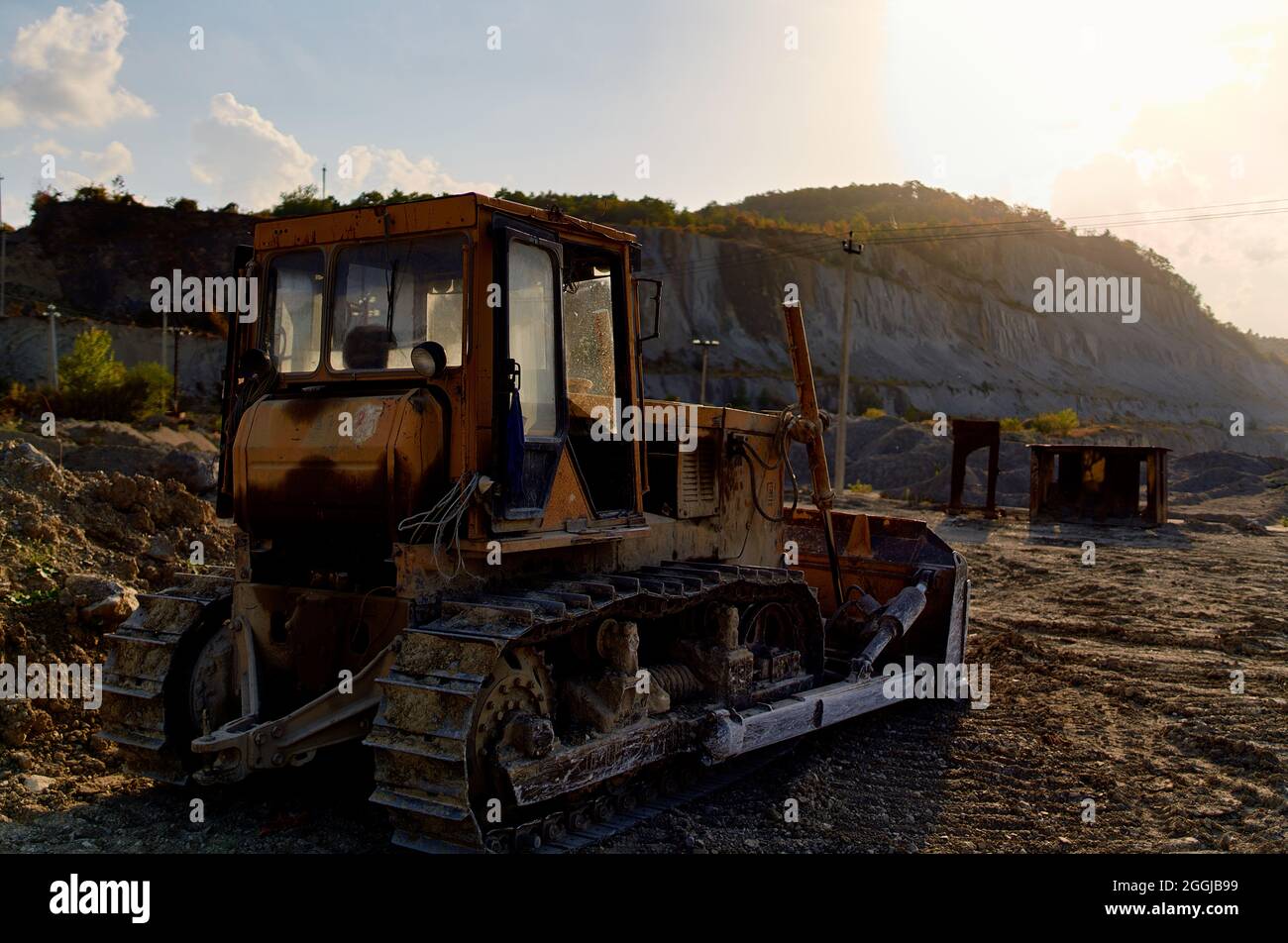excavator big machine construction industry Stock Photo - Alamy