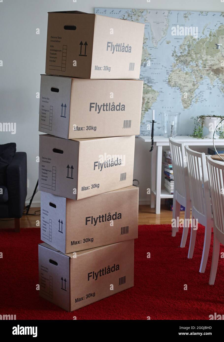 Moving boxes for a move from a home Stock Photo - Alamy