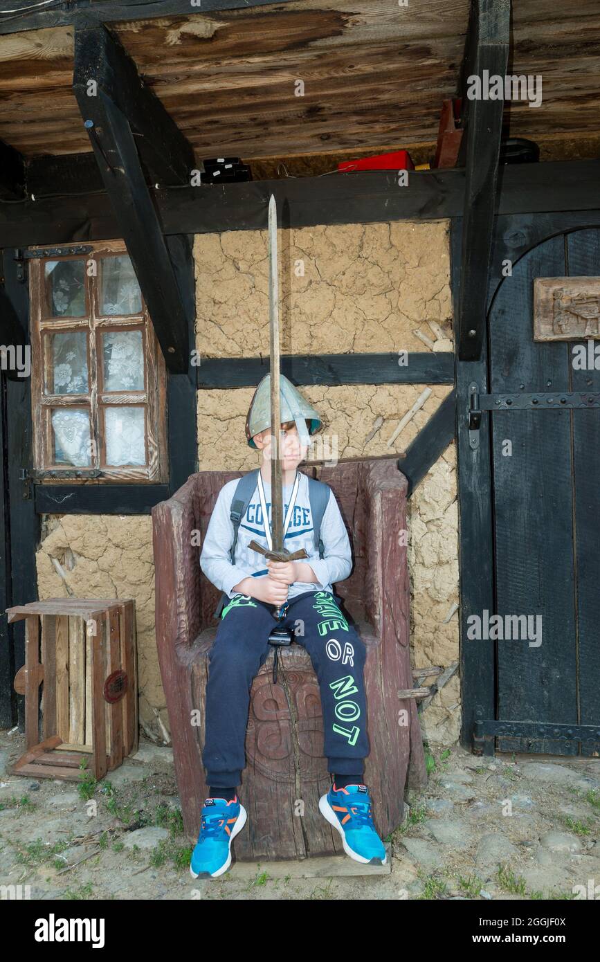 Middle eastern boy hi-res stock photography and images - Alamy