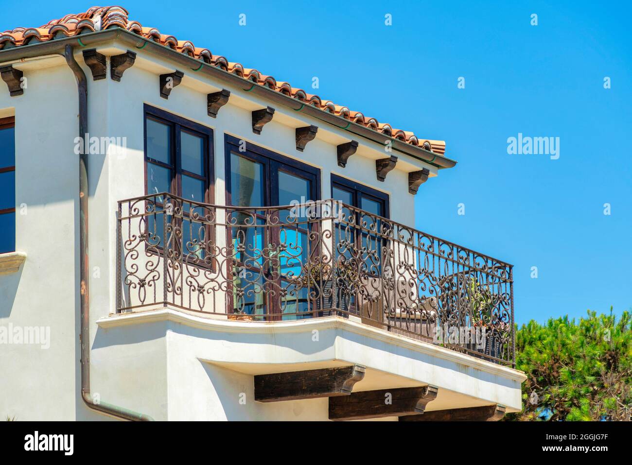 Second floor balcony hi-res stock photography and images - Alamy
