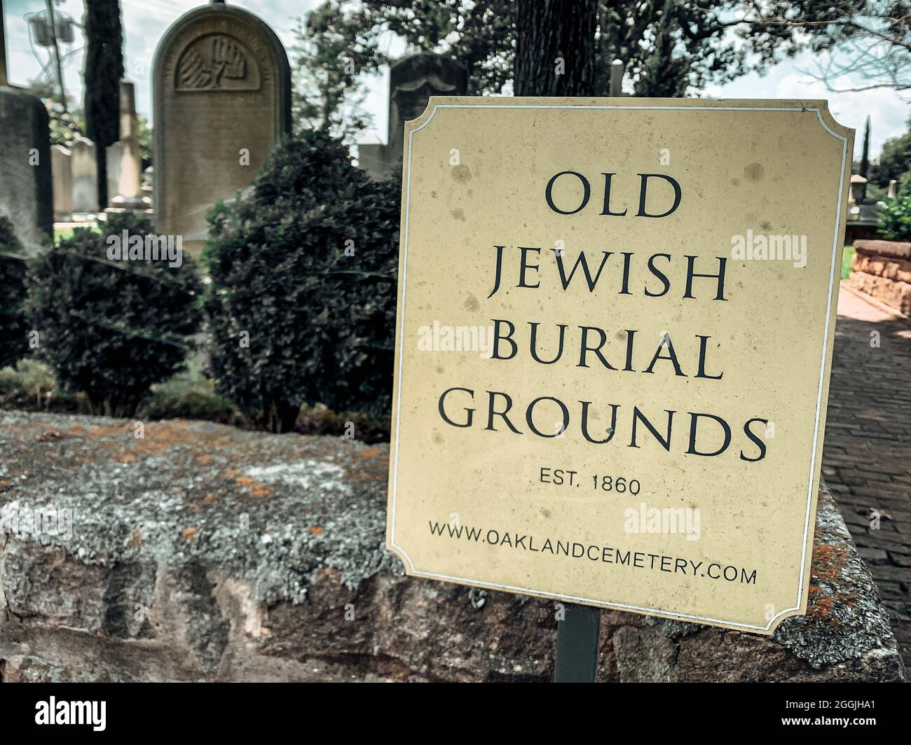 Atlanta jewish cemetery hi-res stock photography and images - Alamy