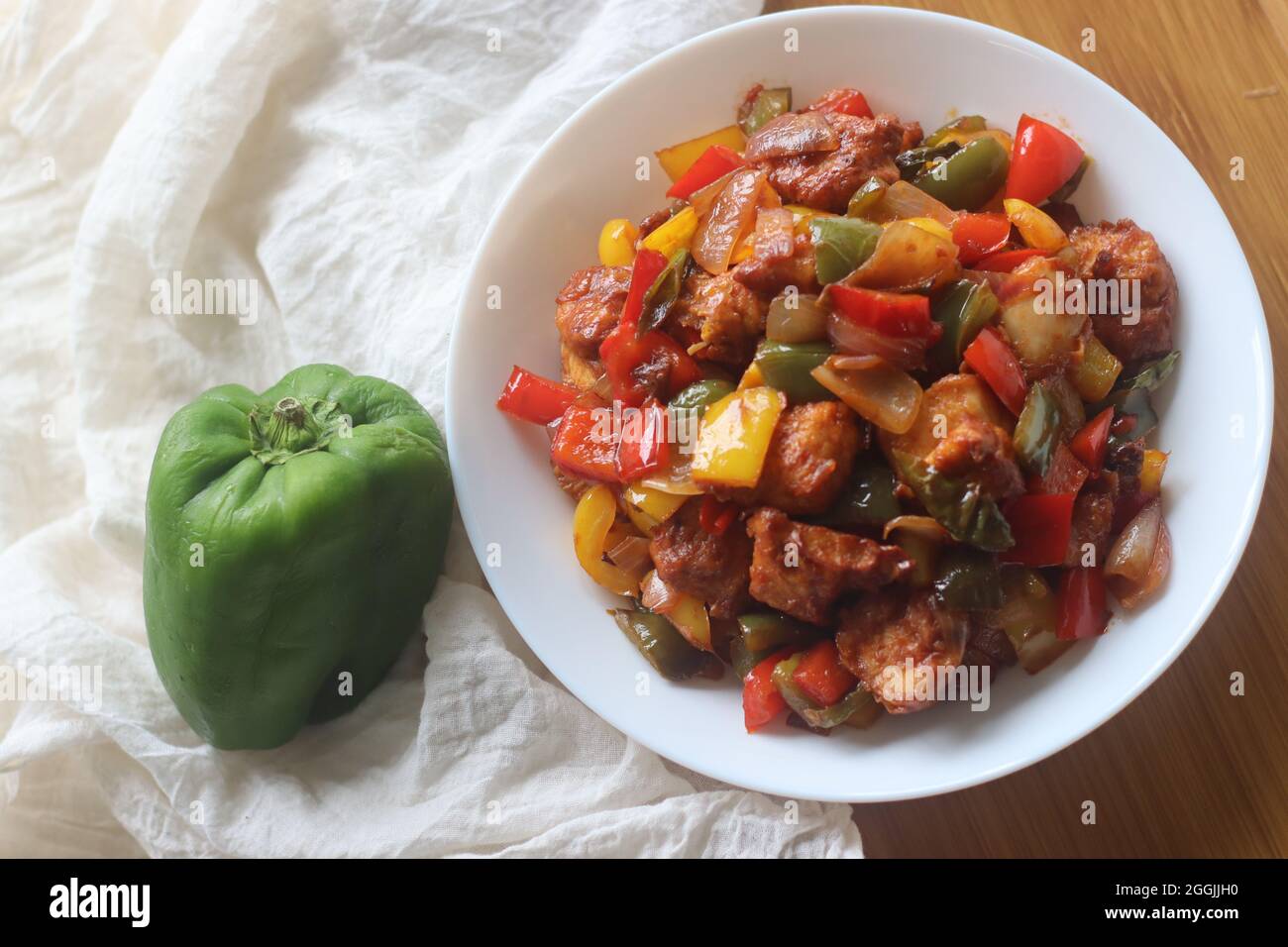 Crispy chicken chunks hi-res stock photography and images - Alamy