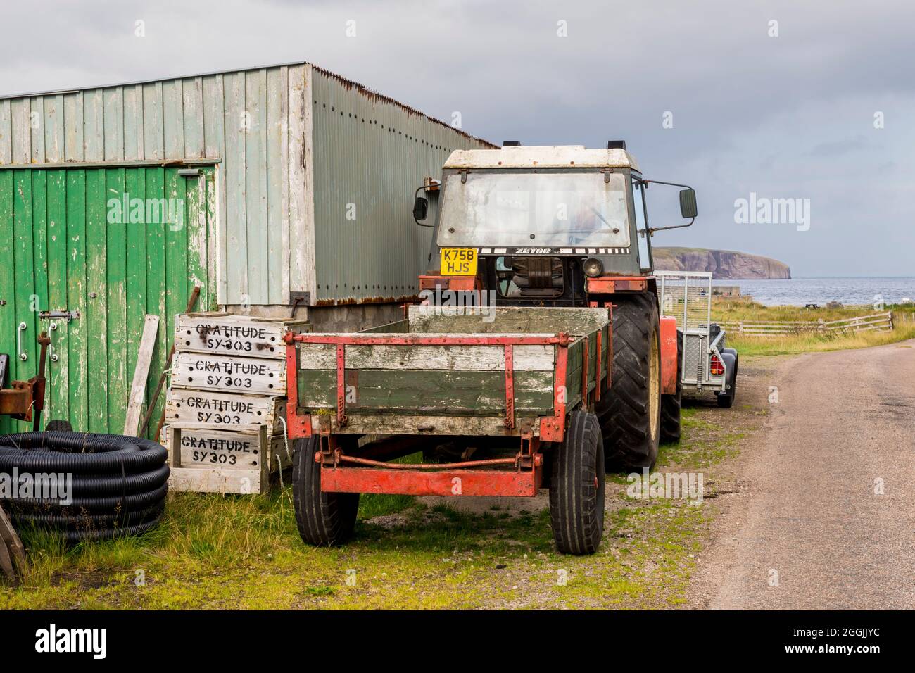 Tractor shed hi-res stock photography and images - Alamy
