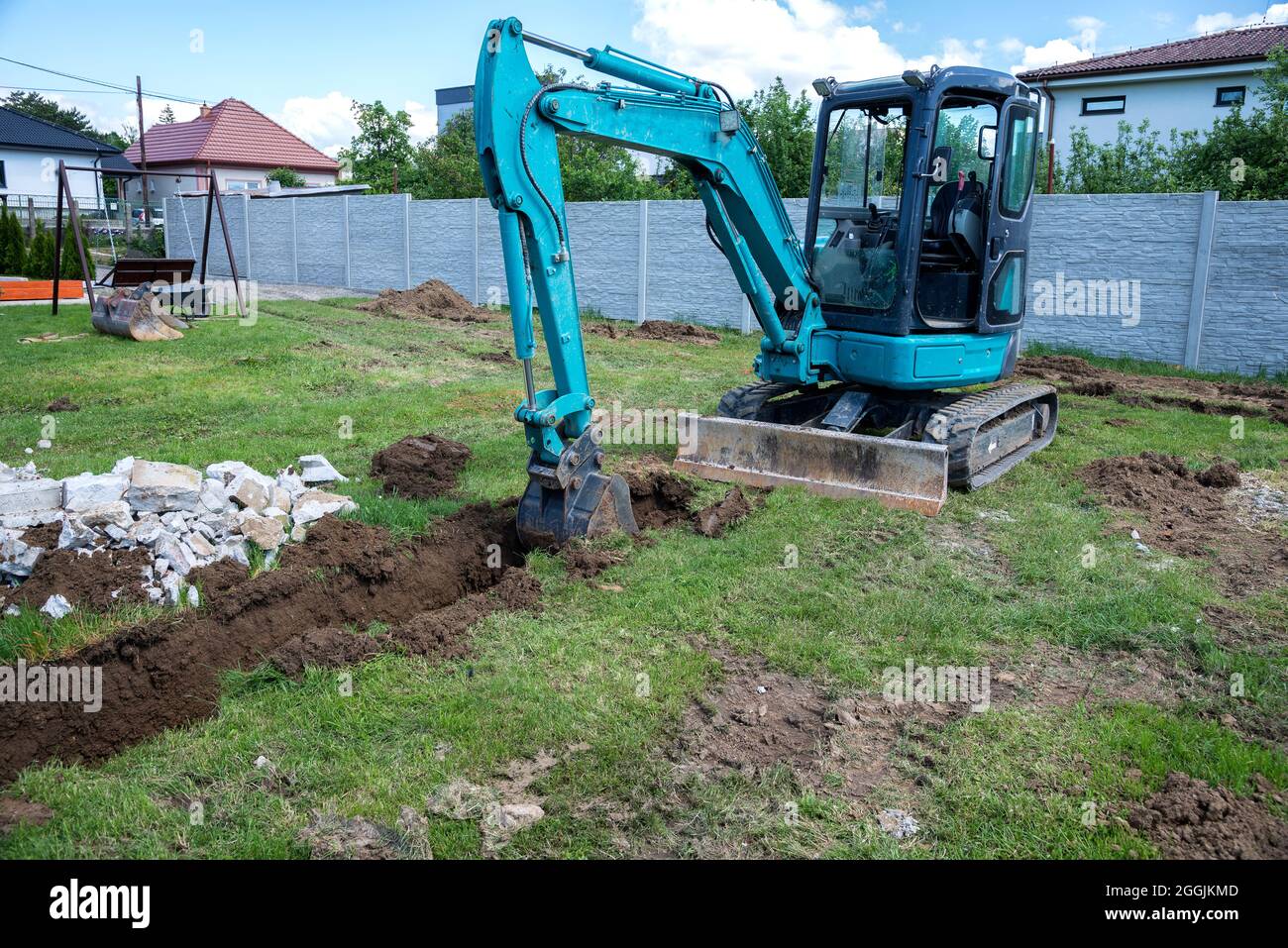 Small digger foundation hi-res stock photography and images - Alamy