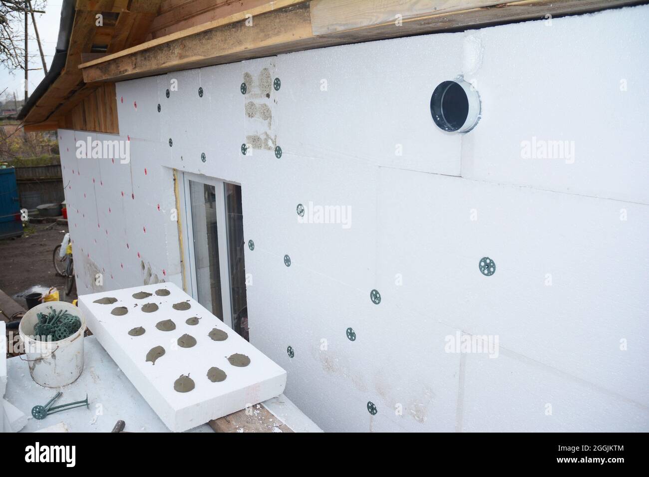 Insulation House Wall with styrofoam insulation sheets outdoor. Wall ...