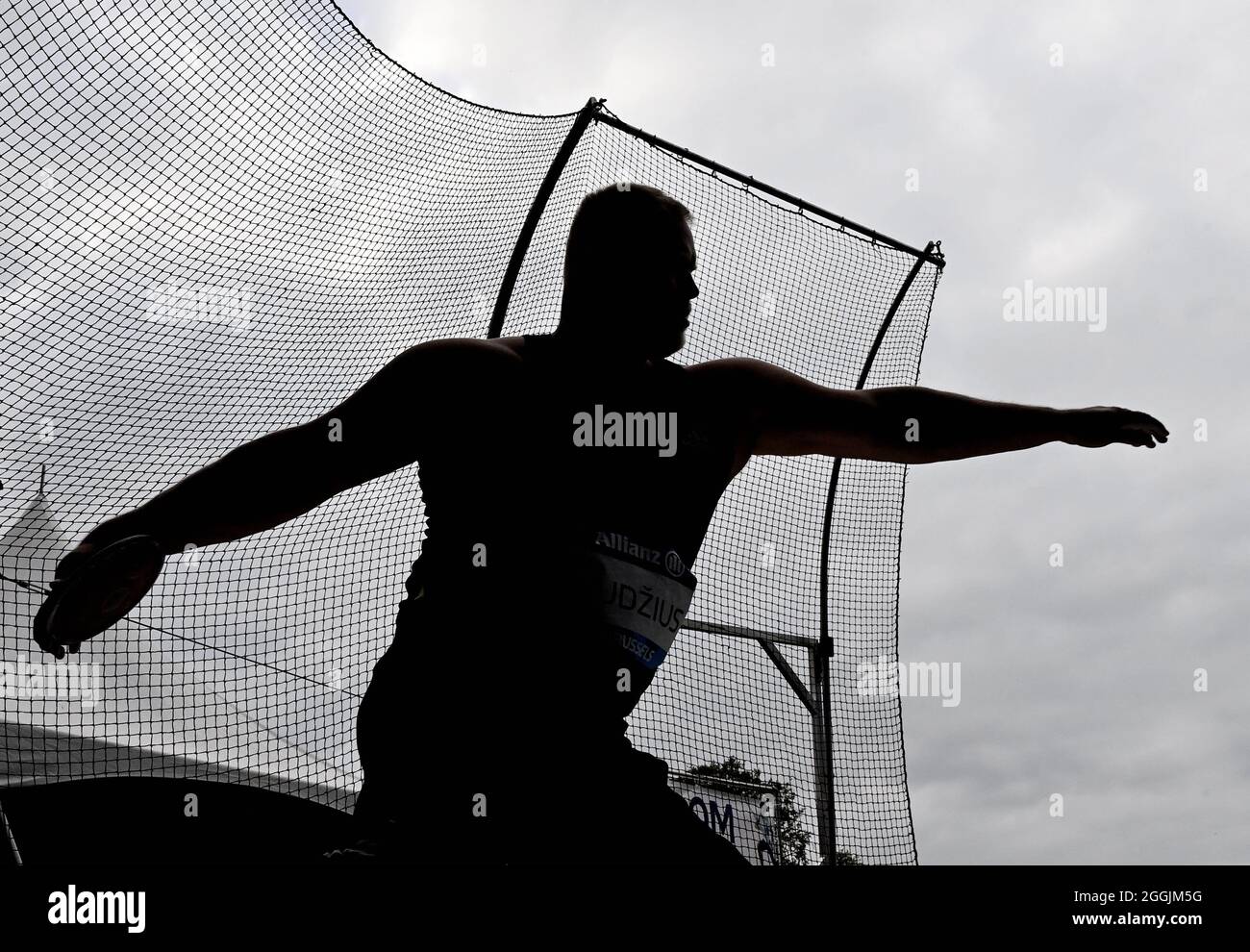 Mens discus hi-res stock photography and images - Alamy