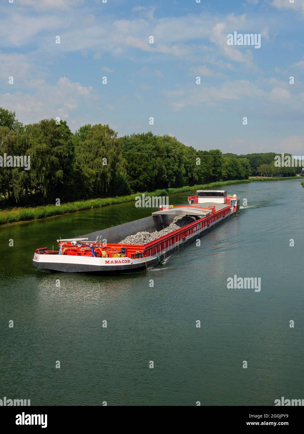 Cargo ship on the Mittelland Canal near Venne, Osnabrücker Land, Lower ...