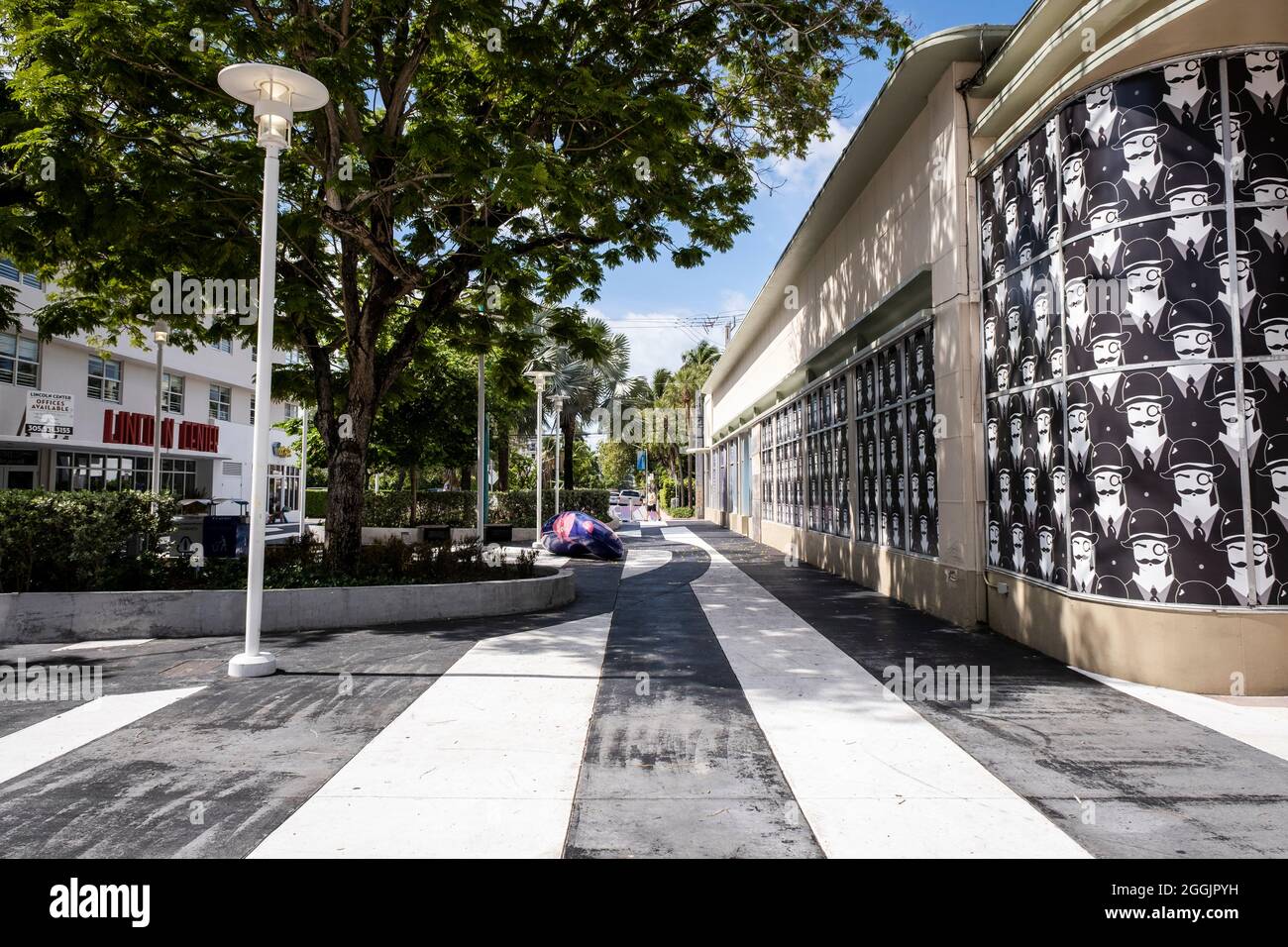 Beautiful Lincoln Road Mall in Miami Beach, Miami Beach, Florida USA ...