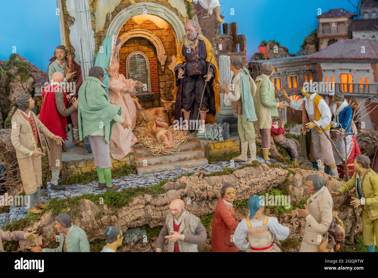 Artistic nativity set hi-res stock photography and images - Alamy