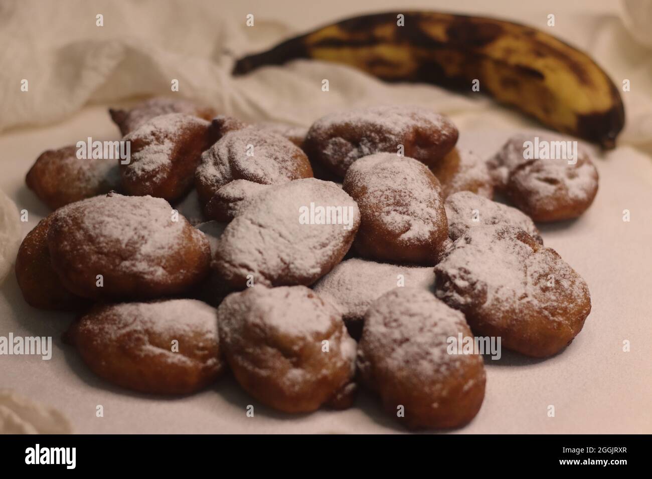 Plantain puff puff hi-res stock photography and images - Alamy