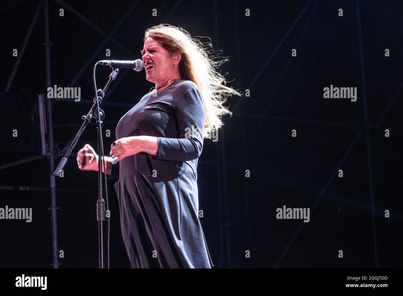 Italian singer Nada Malanima performing live in Livorno Stock Photo - Alamy