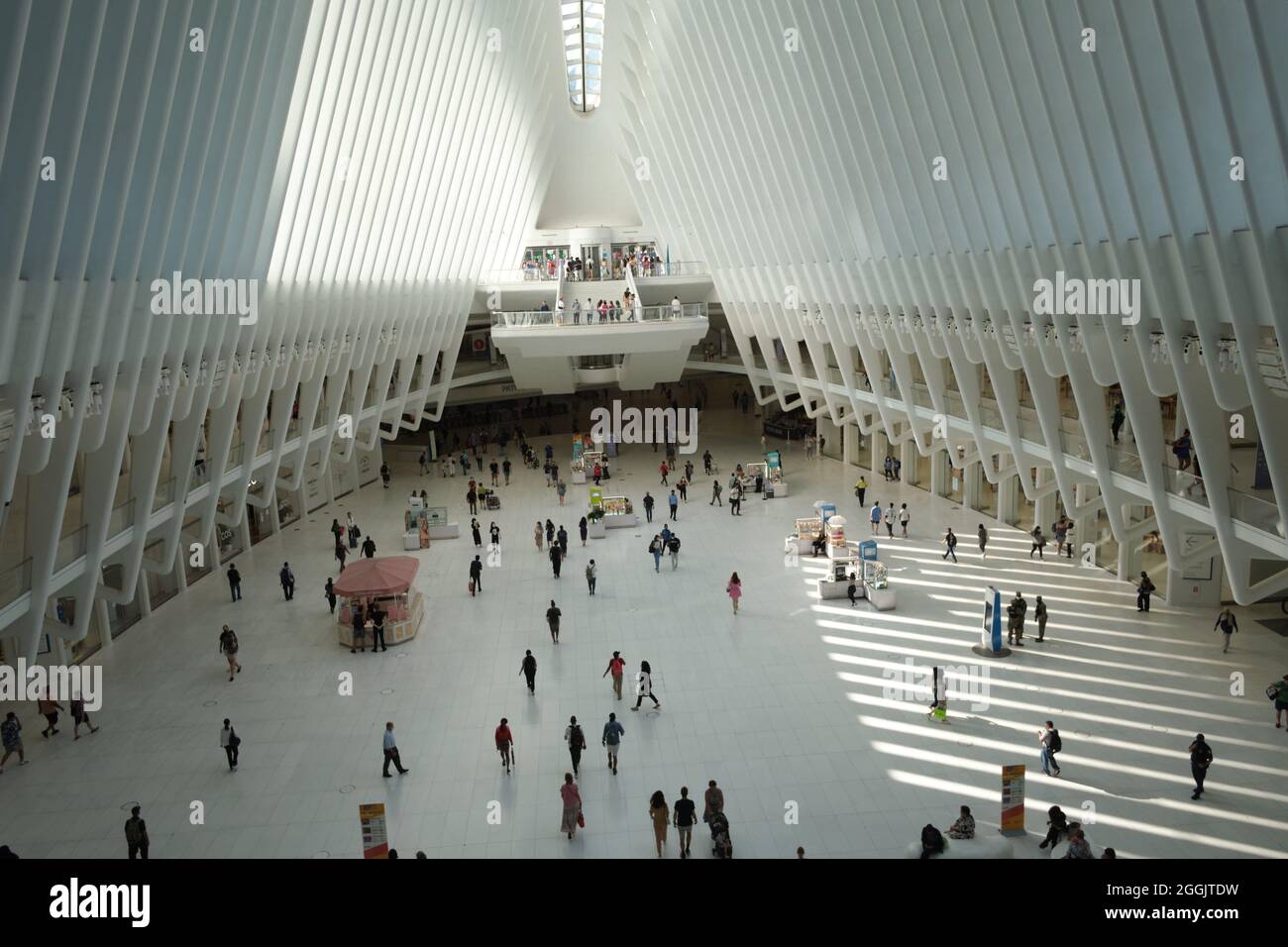 Brooklyn, New York, USA. 30th Aug, 2021. People walking through the ...
