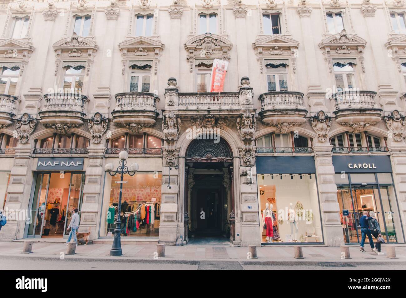 Fachada en avinon hi-res stock photography and images - Alamy