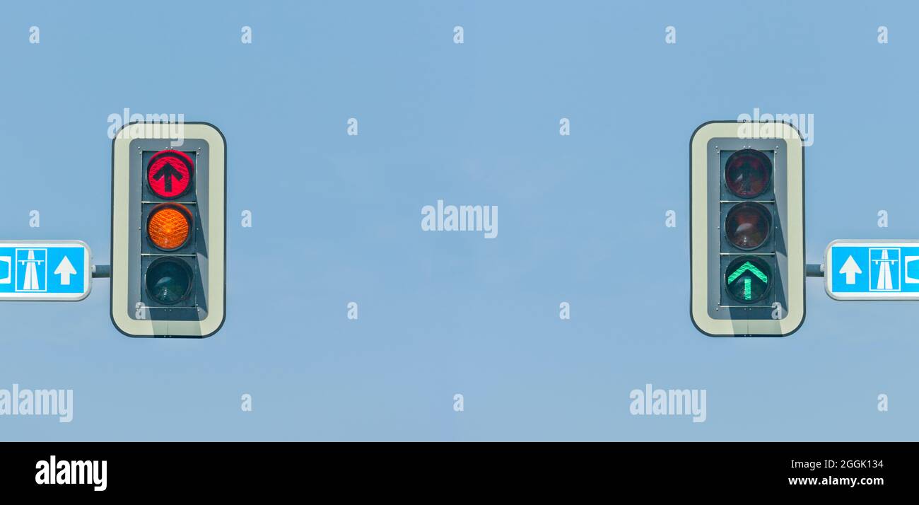 Red and green traffic light hi-res stock photography and images - Alamy