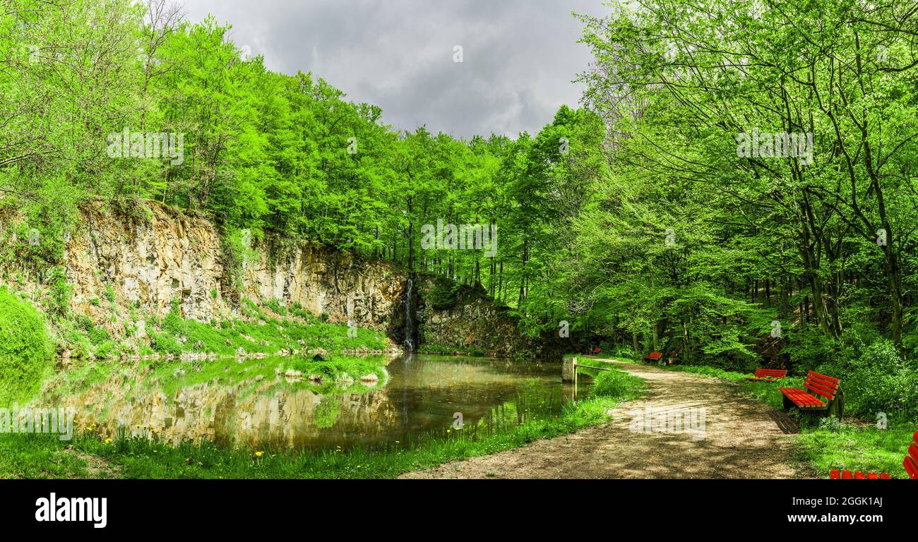 Reflection mirror cascading hi-res stock photography and images - Alamy