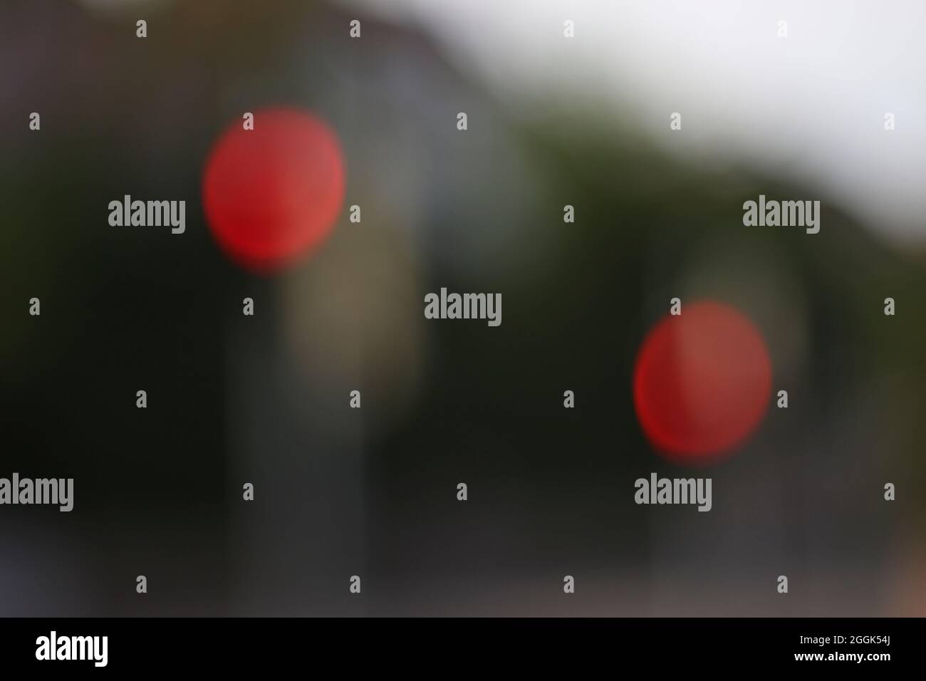 Red traffic light Stock Photo - Alamy