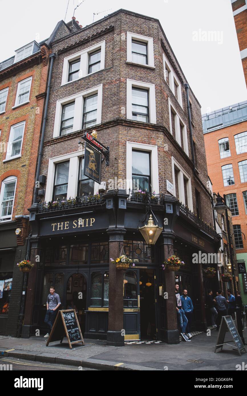 The Ship Pub Stock Photo - Alamy