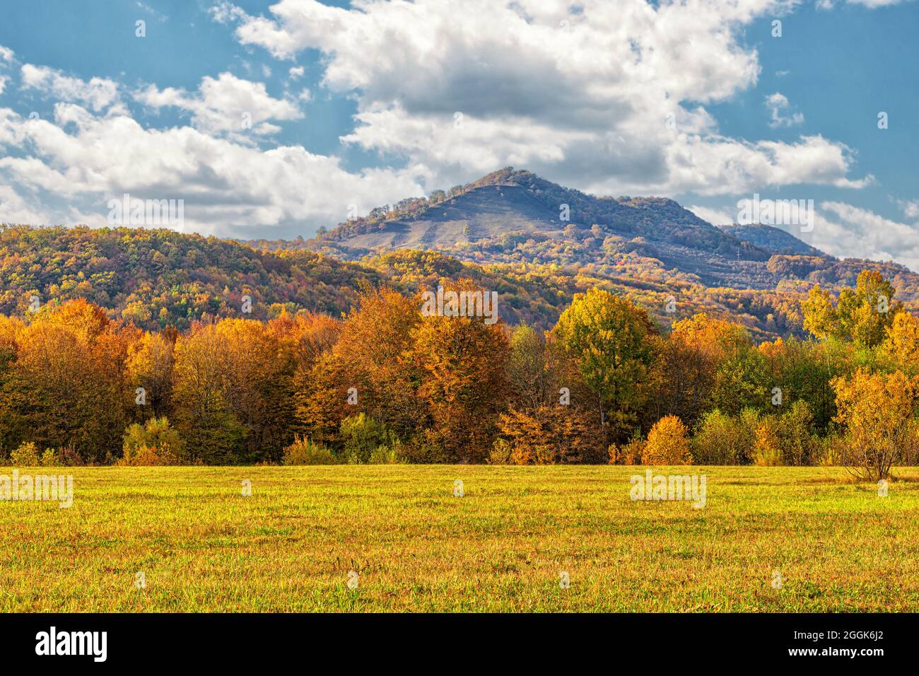 Magnificent mountainous terrain hi-res stock photography and images - Alamy