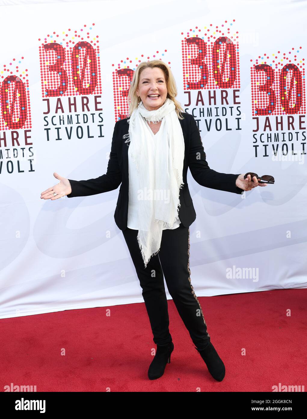 Hamburg, Germany. 01st Sep, 2021. Jane Comerford, singer, stands on the ...