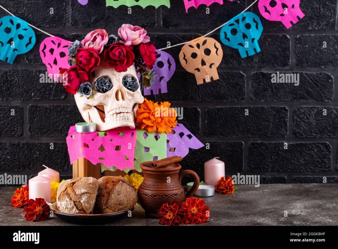 Traditional Day of the dead food Stock Photo - Alamy