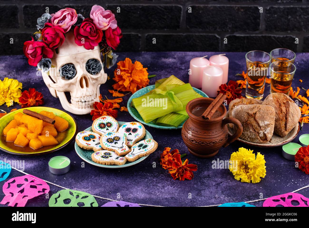Traditional Day of the dead food Stock Photo - Alamy