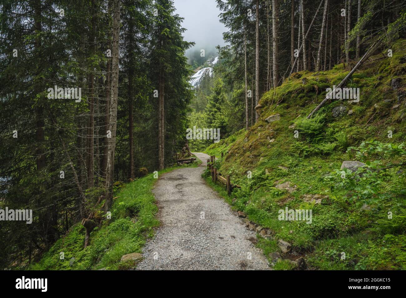 Alpine mountain hiking trail near Grawa waterfall. Sulzenau Alm, Stubai Alps, Austria Stock ...