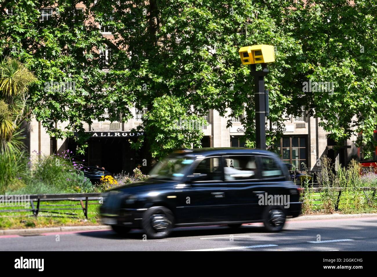Speed camera uk car hi-res stock photography and images - Alamy