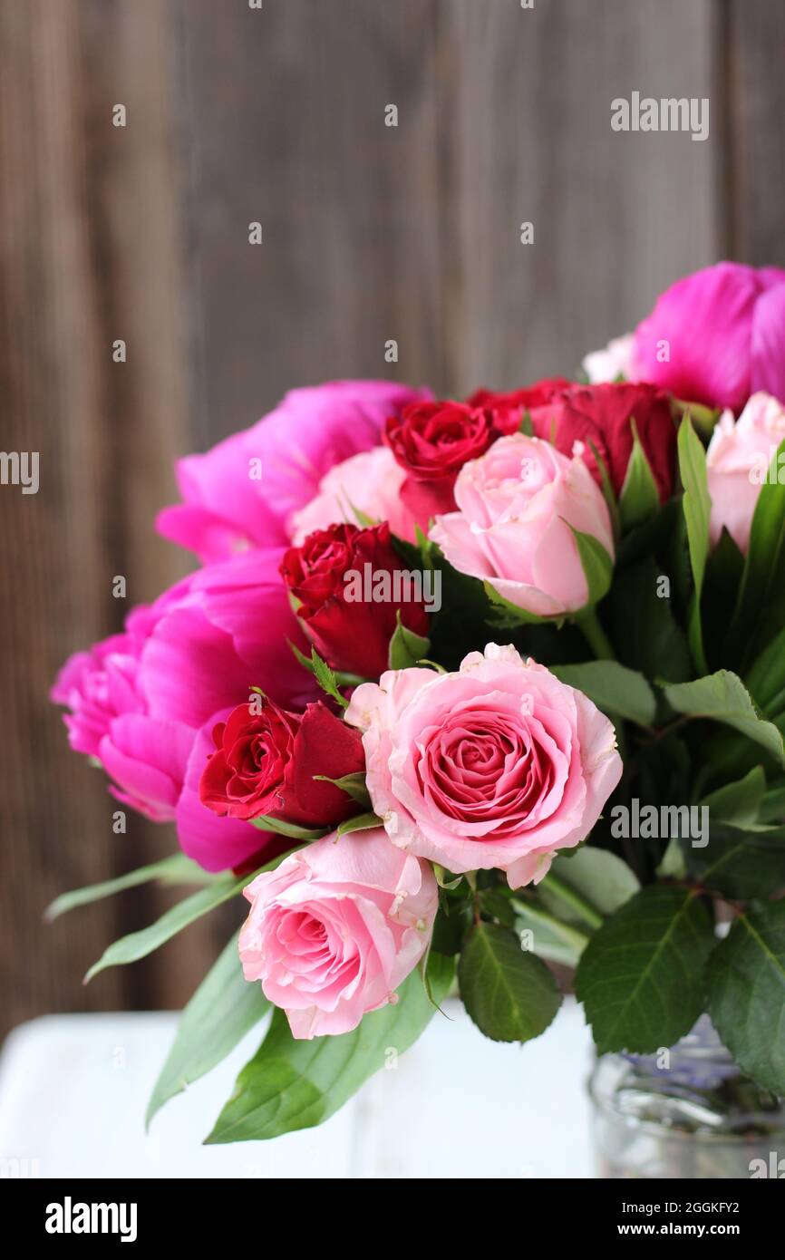 Roses and peonies hi-res stock photography and images - Alamy
