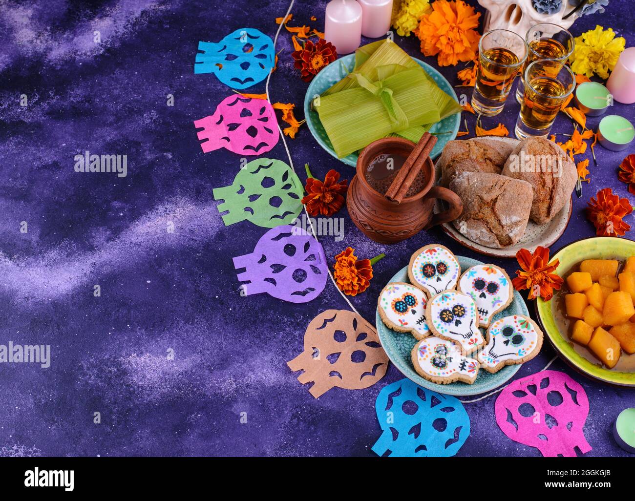 Traditional Day of the dead food Stock Photo - Alamy